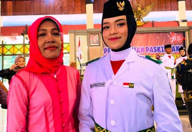 Mengenal Sosok Naila, Paskibraka Cantik Asal Slawi Kulon Tegal yang ...