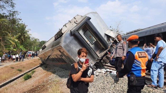 FOTO-FOTO dan Kronologi Kecelakaan Kereta Api Argo Semeru dan Argo Wilis di Kulon Progo ...