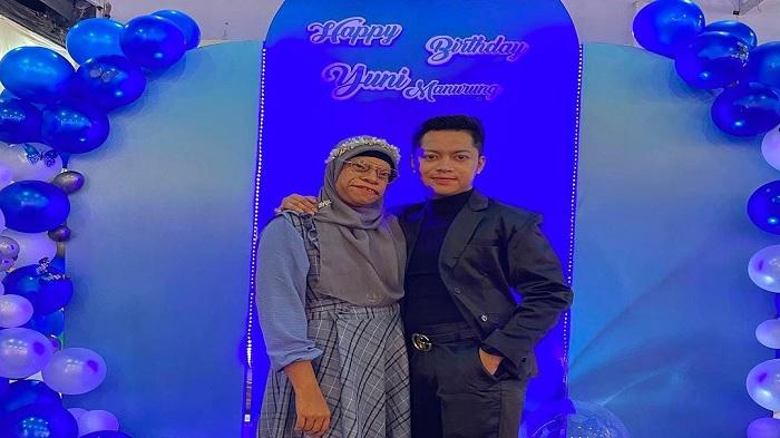 Sosok Yuni Manurung Penderita Treacher Collins yang Dilamar Penyanyi ...