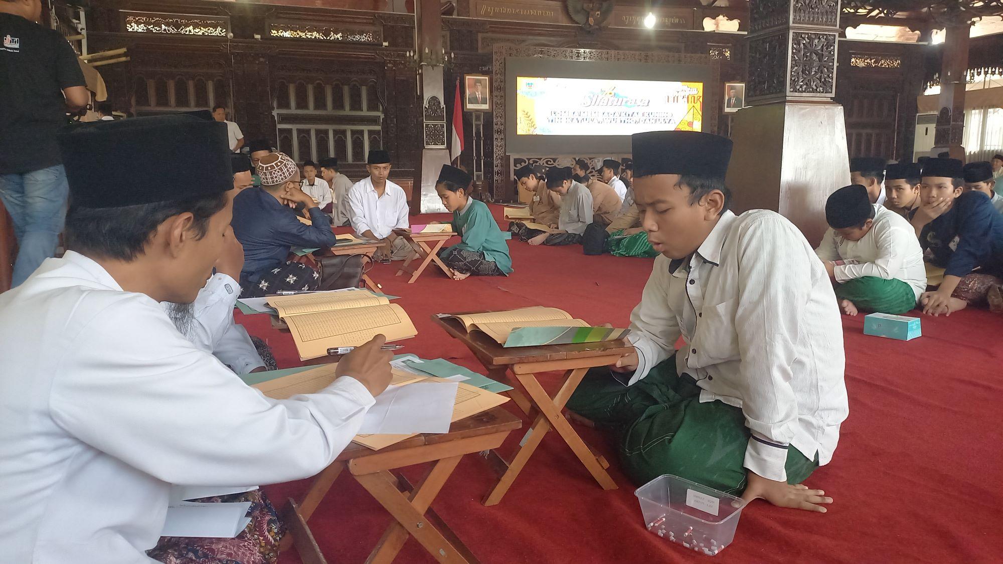 Ratusan Santri di Kudus Ikut Kompetisi Menghafal dan Membaca Kitab ...