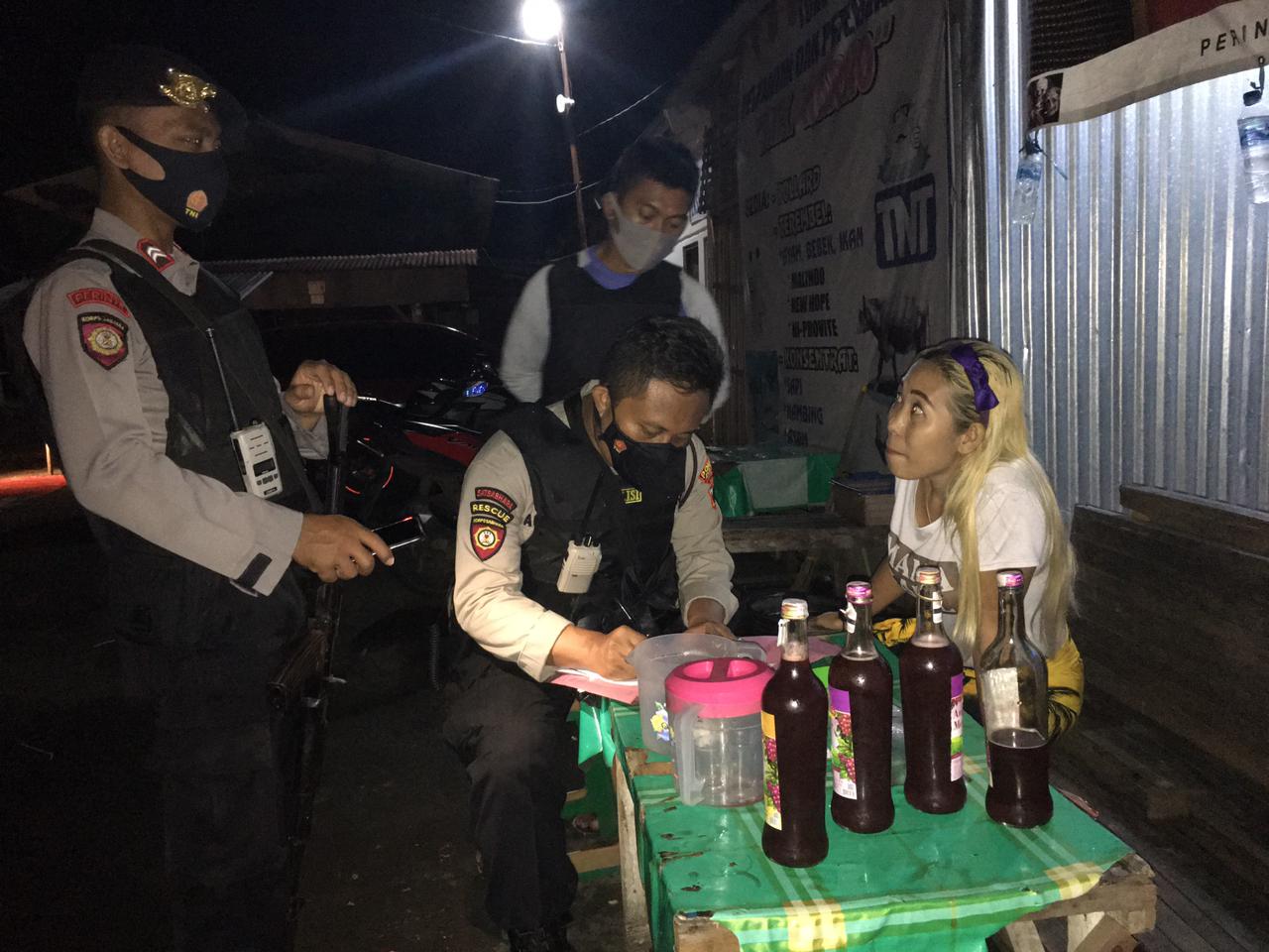 Bikin Geleng-geleng. Ratusan Botol Miras Disita Jelang Pilkades ...