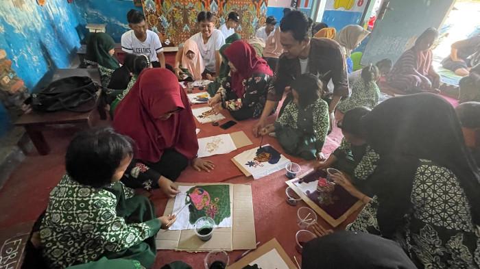 Edukasi Batik Bondowoso pada Anak TK, Kenalkan Motif Daun Singkong dan ...