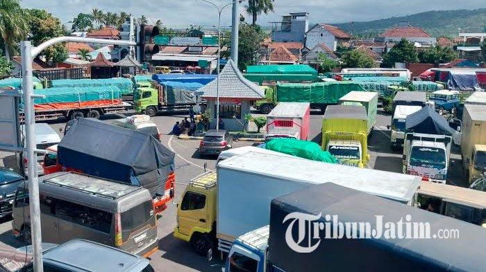 BREAKING NEWS - Truk Tronton Kembali Blokir Akses, Aktivitas Pelabuhan Ketapang Banyuwangi ...