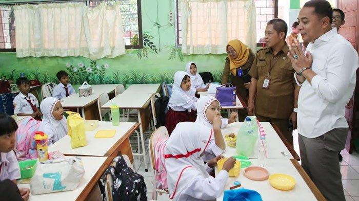 Makan Bergizi Gratis di Surabaya akan Dimulai 13 Januari 2025, Sasar 3.151 Siswa di 5 Sekolah ...