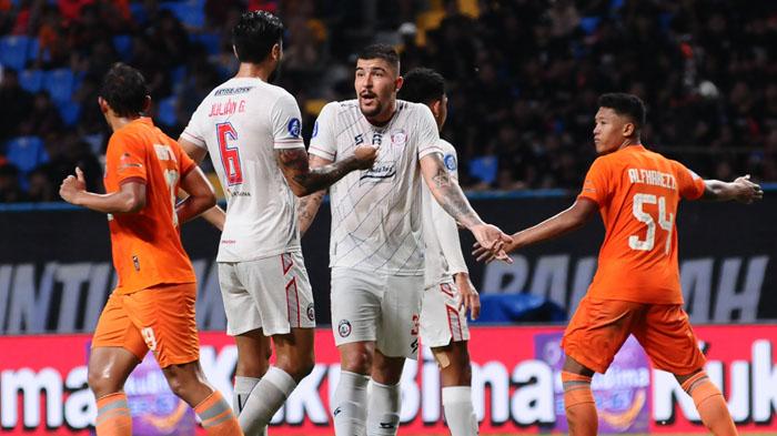 Hasil Borneo FC vs Arema FC, Kandaskan Pemuncak Klasemen 1-2, Singo Edan Keluar dari Zona ...