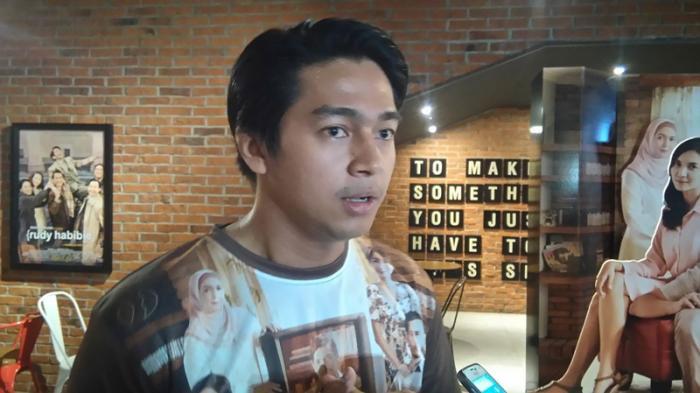 Dijuluki Duta Perselingkuhan, Deva Mahenra Sampai Elus Dada saat Berperan Jadi Sosok Suami Nakal ...