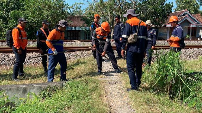 Jaga Keselamatan Warga, Lima Perlintasan Liar di Bojonegoro Ditutup KAI ...