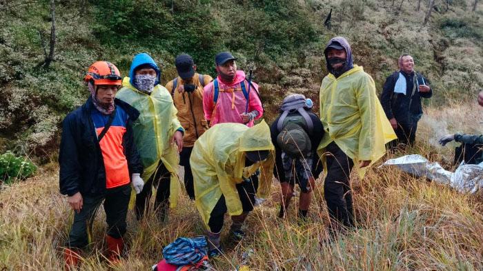 6 Pendaki yang Tersesat di Gunung Butak Akhirnya Ditemukan, Jalan Tak ...
