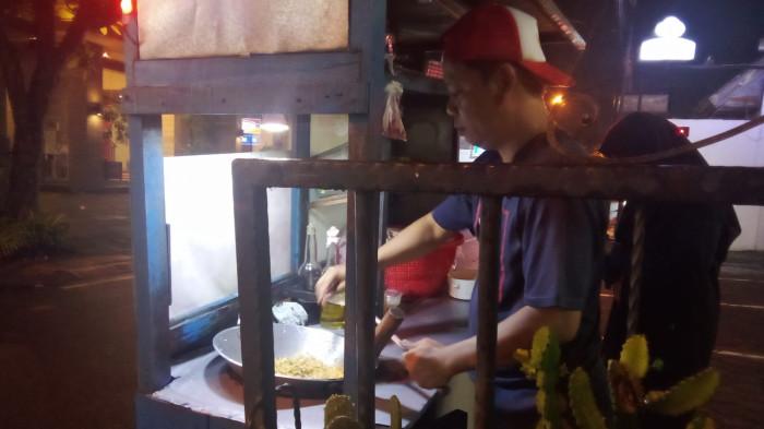 Bakmi ‘Ora Enak’ Aryo: Kuliner Malam yang Dicari Wisatawan di ...