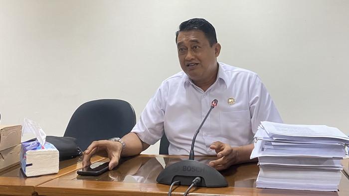 Tekan Timbulan Sampah, Legislatif Dorong Pelarangan Total Kantong ...