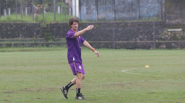 Huistra Ingin PSS Sleman Tampil Menggigit Lawan Persita Tangerang ...