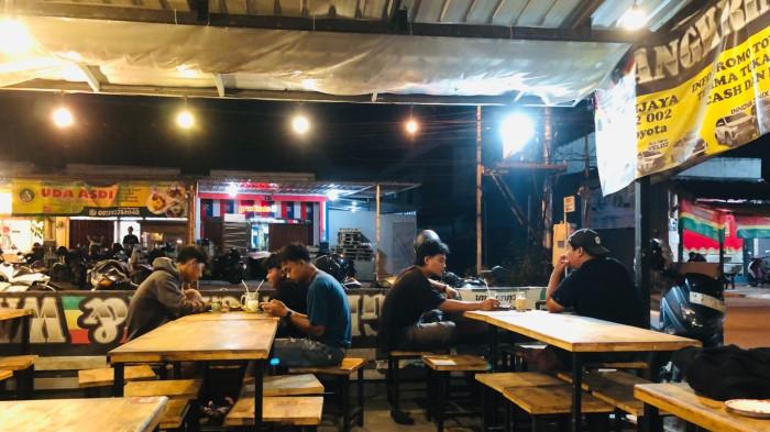 Angkringan Pocinangun 'Spot Nongkrong Asyik' di Kotagede Harga Merakyat ...