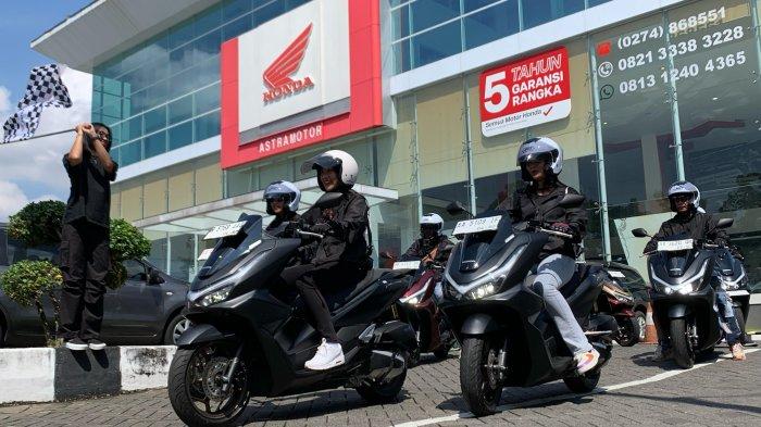 Sensasi Touring Naik New Honda PCX 160 Roadsync, Berkendara Tanpa ...