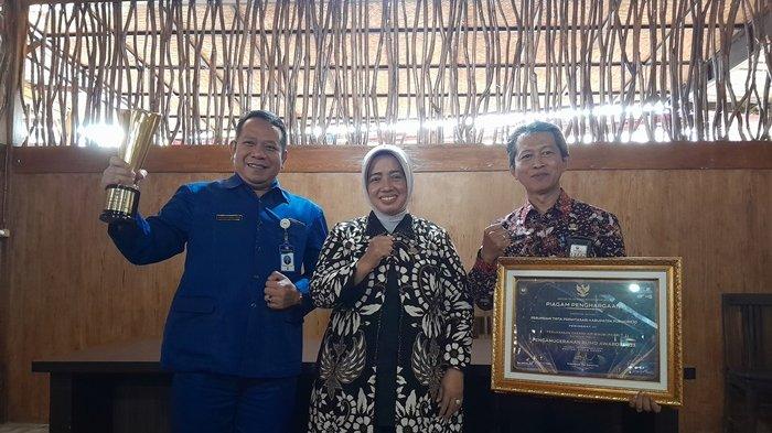 PDAM Tirta Perwitasari Purworejo Terima Penghargaan dari Kemendagri - Tribunjogja.com