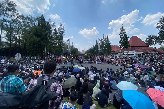 Aksi Damai di Bundaran UGM, Ada 18 Tuntutan yang Disampaikan ...