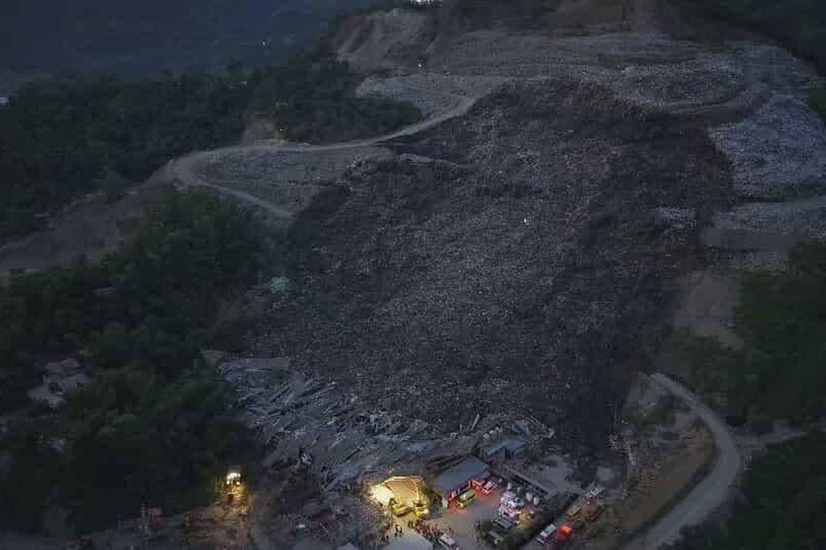 Gunung Sampah Kubur 38 Pekerja di TPA Binaliw Landfill di Cebu Filipina ...
