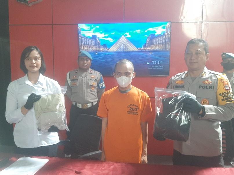 Mahasiswa Tepergok Gesek-gesek Alat Vital di Tempat Umum, Kecanduan Nonton Film Dewasa ...