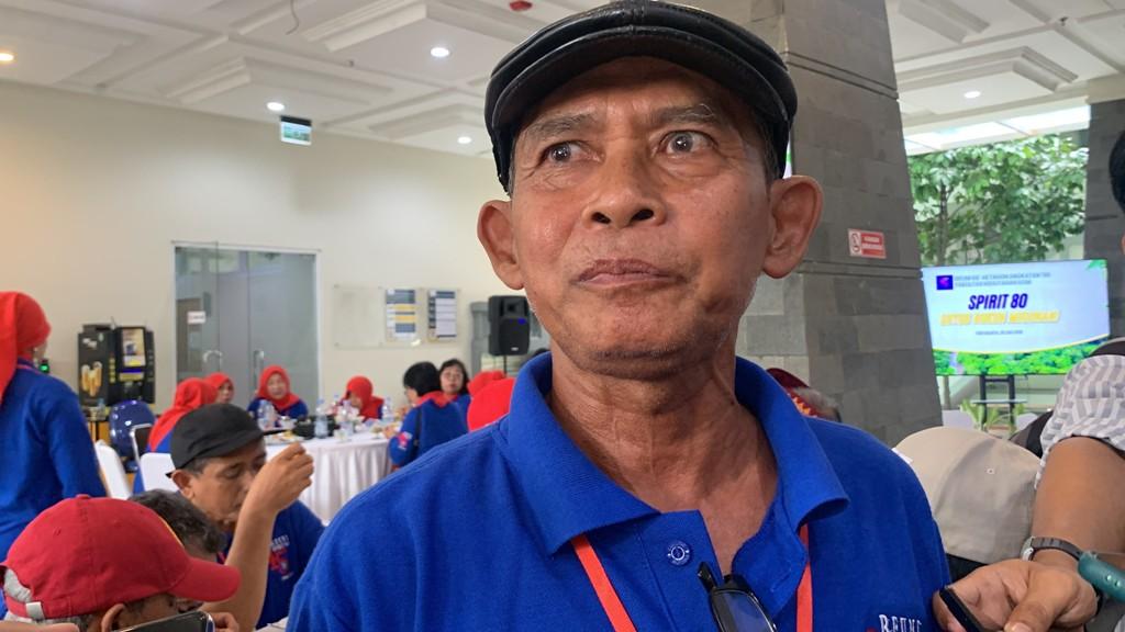 Momen Jokowi Bertemu Mulyono di Reuni Angkatan 1980 Fakultas Kehutanan ...