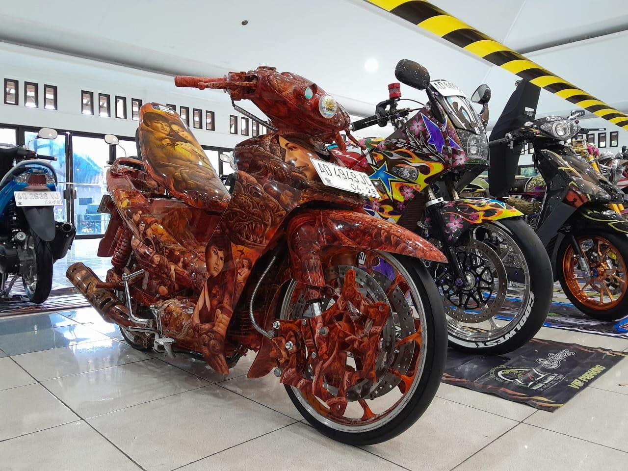 Ratusan Sepeda Motor Modifikasi Mejeng di Moto Art Show Klaten ...