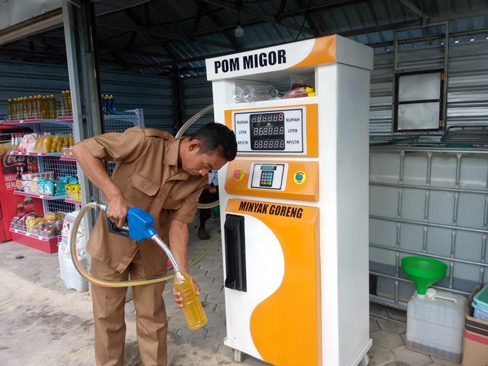 Unik, Pom Migor di Playen Gunungkidul, Sensasi Membeli Minyak Goreng ala Isi BBM di SPBU ...