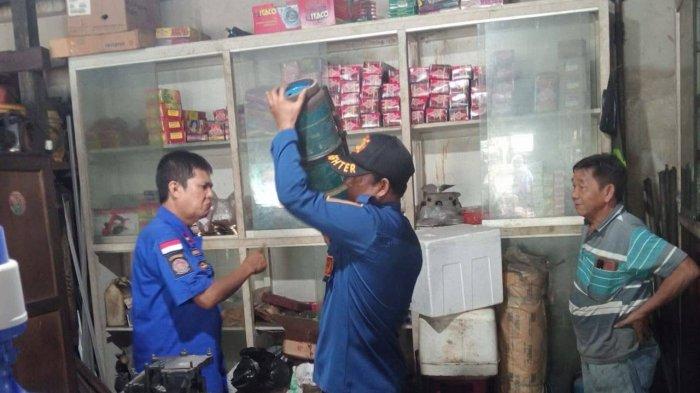 Cegah Kebakaran, Damkar Nunukan Inspeksi APAR di Toko Retail ...