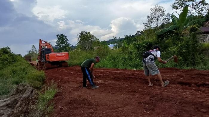 Satgas TMMD ke-126 Kodim 0914 Tana Tidung Bercengkrama dengan Warga di ...