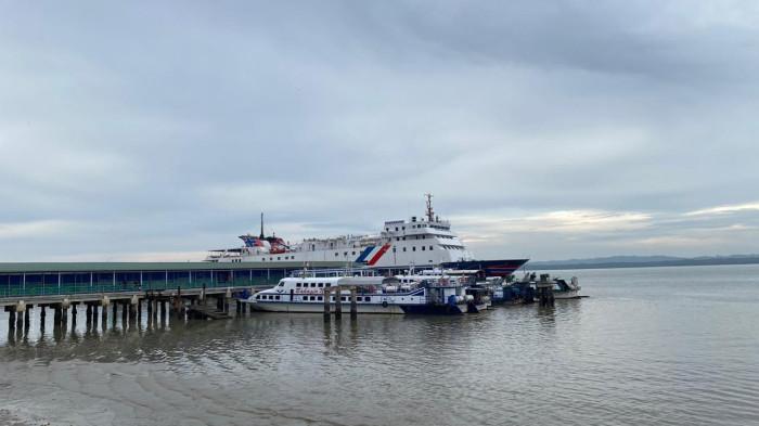 Hari Ini Kapal Pantokrator Bertolak dari Pelabuhan Tunon Taka Nunukan ...