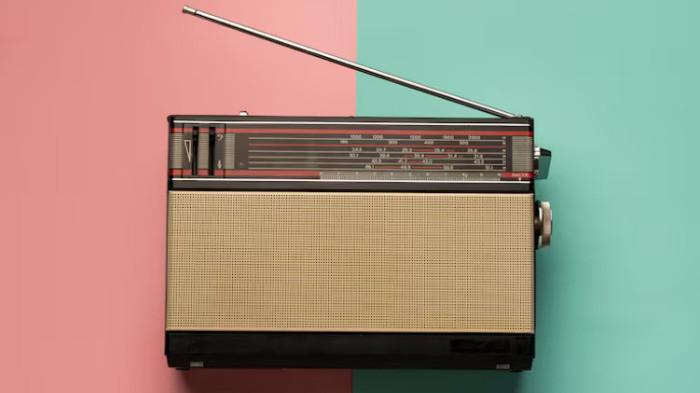 40 Ucapan Hari Radio Nasional 2025, Diperingati 11 September, Unggah di ...