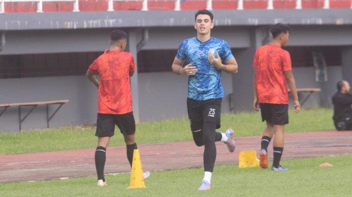 Profil dan Statistik Nadeo Argawinata, Kiper Timnas Indonesia Setia ...