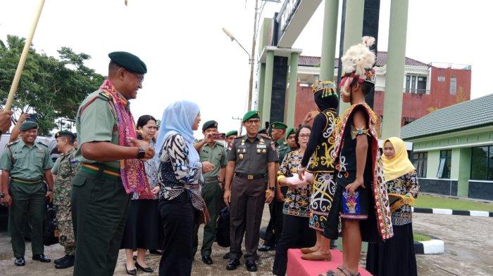 BREAKING NEWS Panglima TDM 5- BIM Malaysia Kunjungi Korem 092 ...