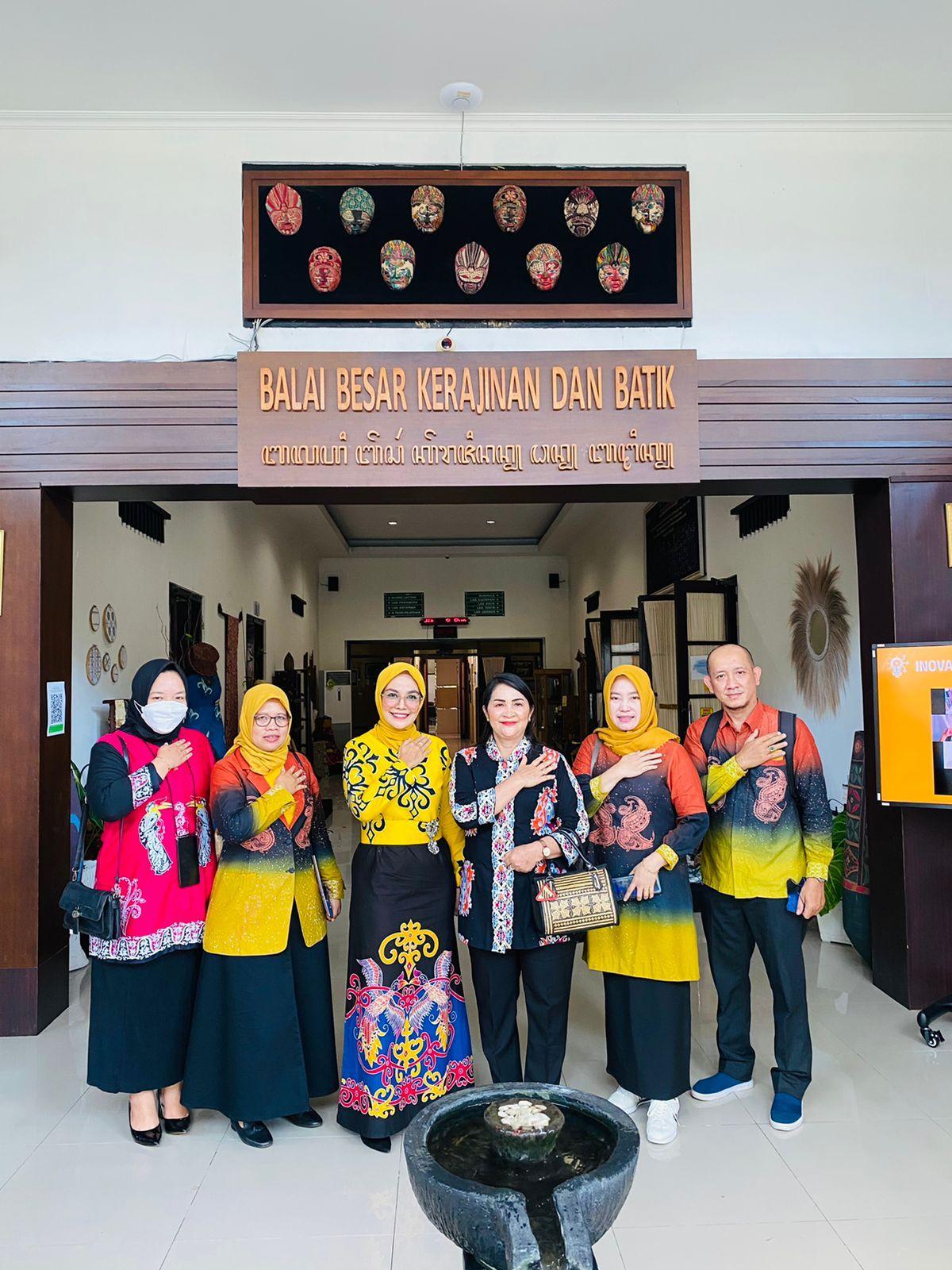Dekrenasda Tana Tidung Boyong Pengrajin Batik ke Yogyakarta, Ikut ...