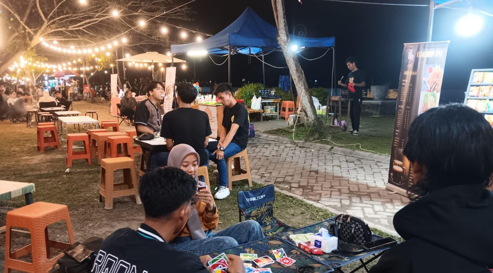 Tebu Kayan Malam Hari Kini, Jadi Tempat Nongkrong Favorit Anak Muda di ...