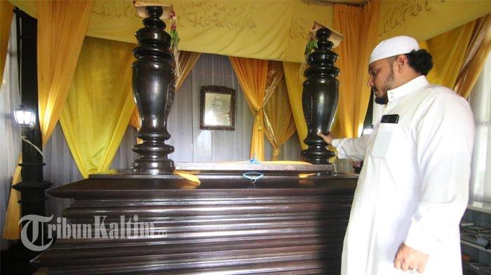 Jejak Islam di Bumi Etam 10 - Makam Kelambu Kuning, Saksi Bisu ...