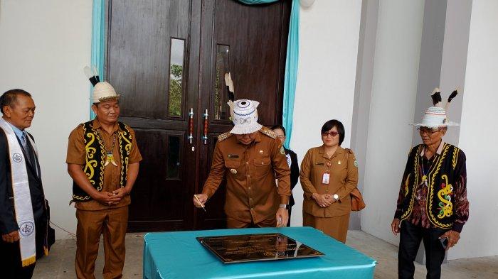 Bupati Mahulu Kaltim Resmikan Gereja GKII Kuriake Rukun Damai ...