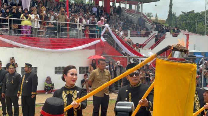 Menteri Pariwisata Buka Erau Adat Kutai 2025, Ajak Jaga Warisan Budaya ...