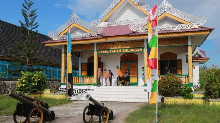 Museum Kesultanan Bulungan Punya Kendi Besar yang Bisa Keluarkan Suara ...