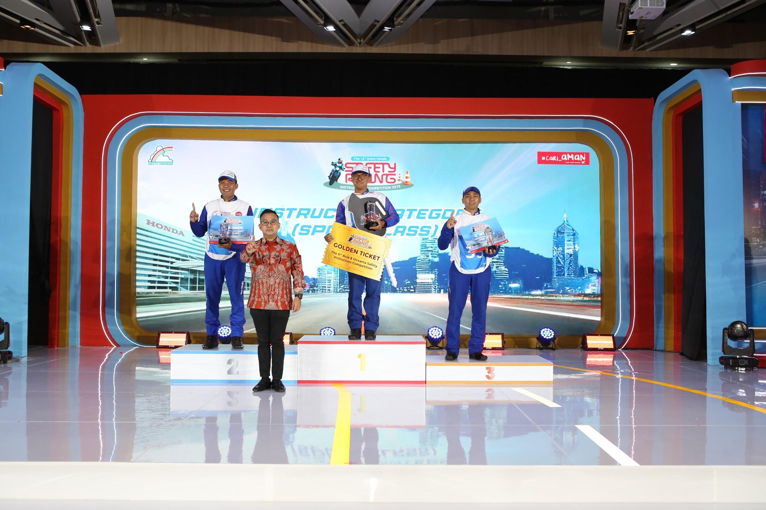 Bangga! Astra Motor Kaltim 2 kembali Naik Podium di Kompetisi Safety ...