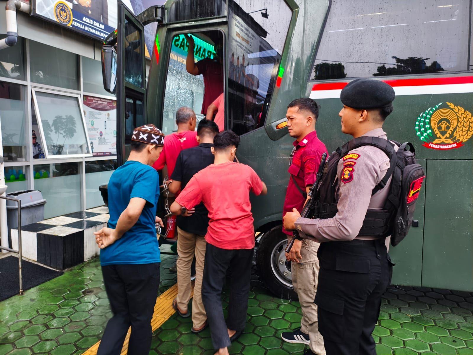 Tekan Kepadatan Hunian Tahanan, 50 Warga Binaan Rutan Balikpapan ...