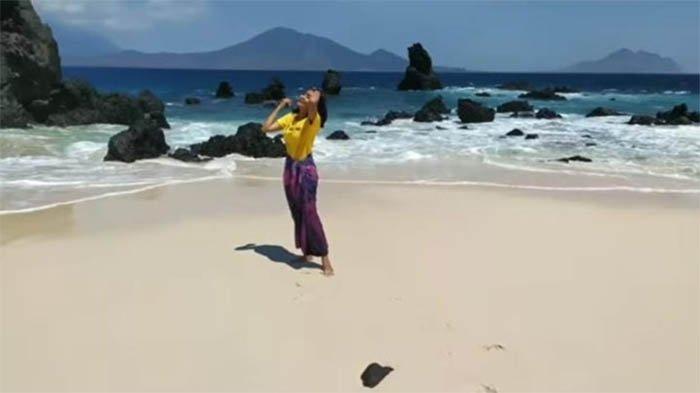 Wisata NTT, Nikmati Pesona Pantai Ina Burak Surga Tersembunyi di ...