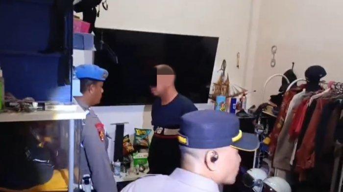 Oknum Polisi Digerebek Berduaan dengan Wanita Lain di Kamar Kos karena ...