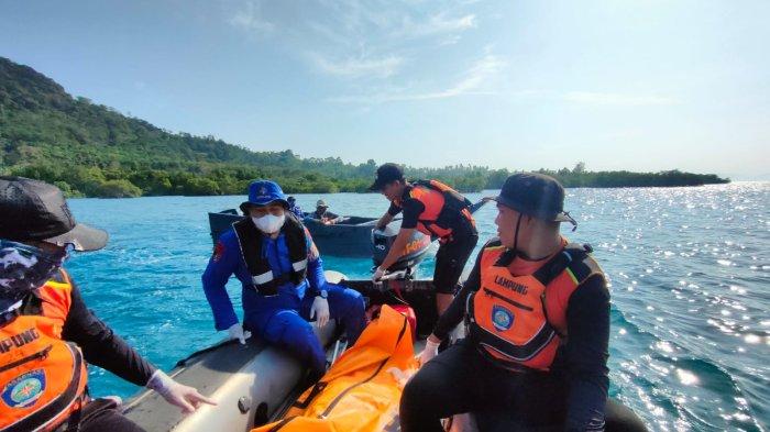 Tim SAR Gabungan Evakuasi Jasad Anonim di Perairan Pulau Rimau Ketapang ...