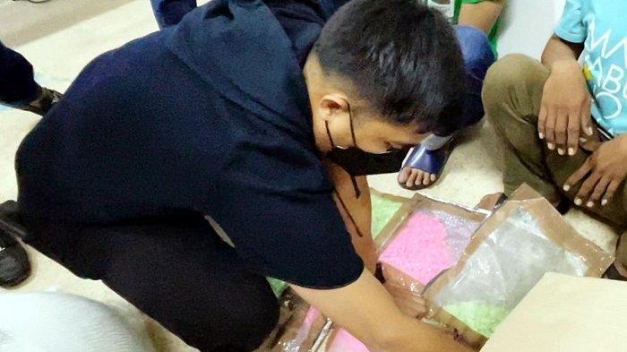 Artis Inisial AB yang Ditangkap Polisi Ternyata Musisi Terkenal ...