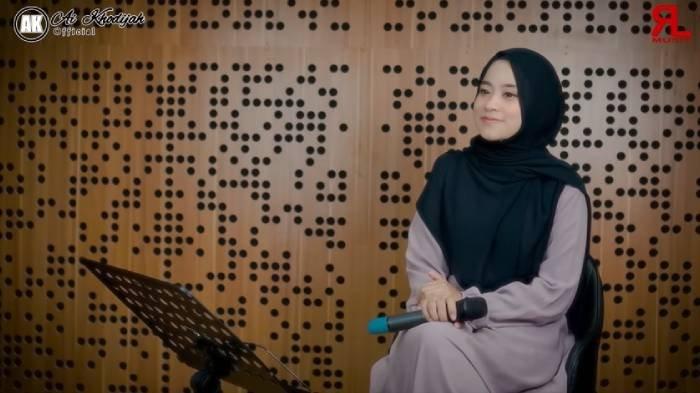 Lirik Sholawat Wahdana, Lengkap Arab dan Latin Beserta Artinya - Tribunlombok.com