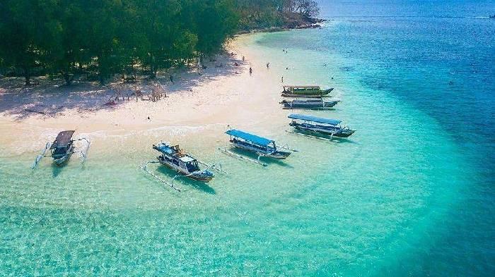 Gili Rengit : Surga Tersembunyi dengan Terumbu Karang Indah di Sekotong ...