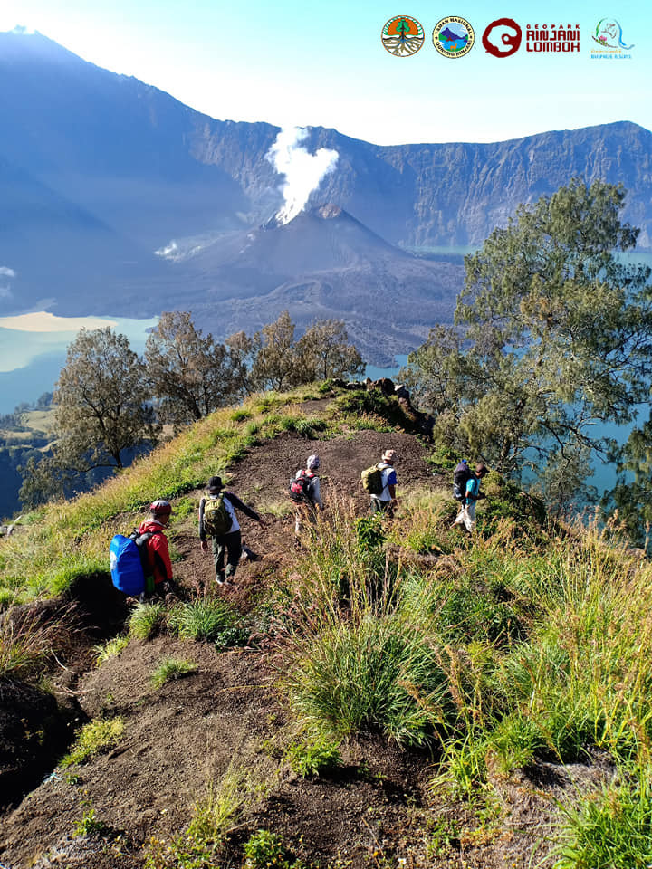 6 Jalur Pendakian Rinjani yang Diperbaiki, Ini Titik Paling Rawan - Tribunlombok.com