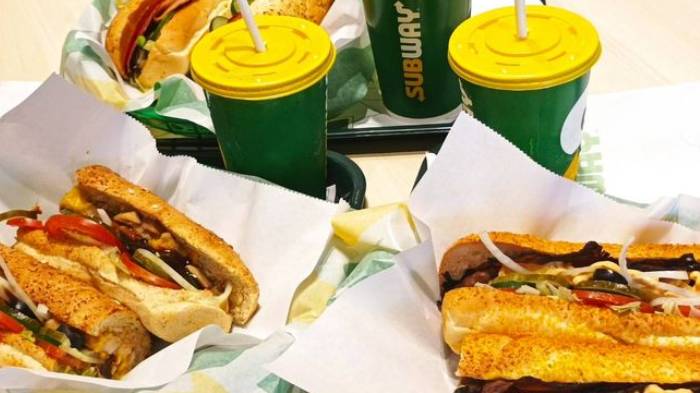 Cara Pesan di Restoran Subway, Pilih Menu, Topping Daging dan Sayuran ...