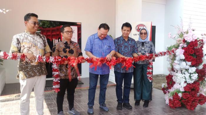 50 Tahun di Indonesia, Astra UD Trucks Perkuat Layanan dengan Fasilitas Baru di Makassar ...