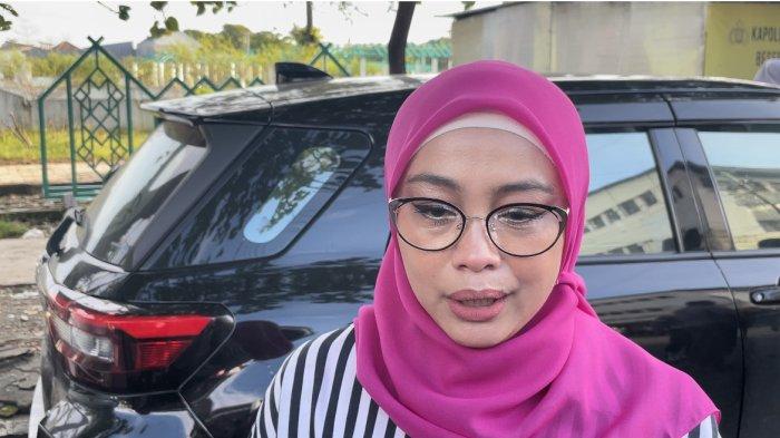 Karmila Pastikan 20 Ribu Ton Stok Beras di Bulog Makassar Cukup Hingga Lebaran - Tribun-timur.com