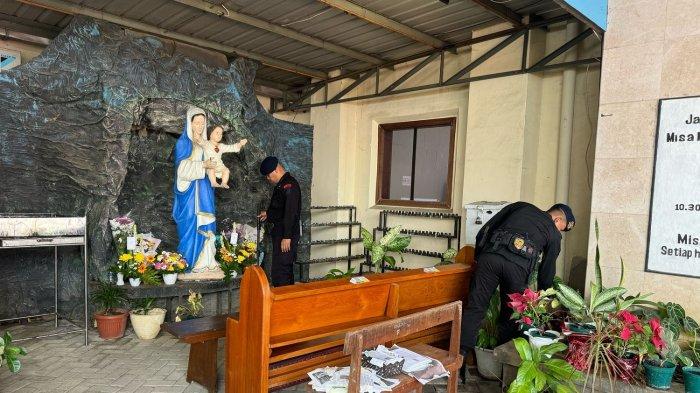 Gegana Brimob Polda Sulsel Sterilisasi Gereja di Makassar Jelang Jumat ...