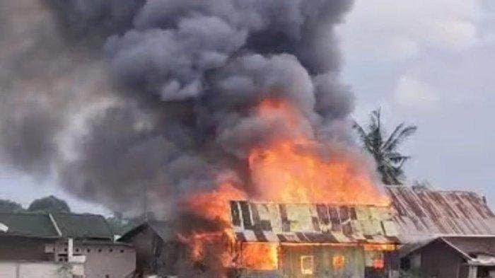 Selama 2025 13 Kasus Kebakaran Landa Sinjai, Kerugian Capai Rp1,5 Miliar - Tribun-timur.com
